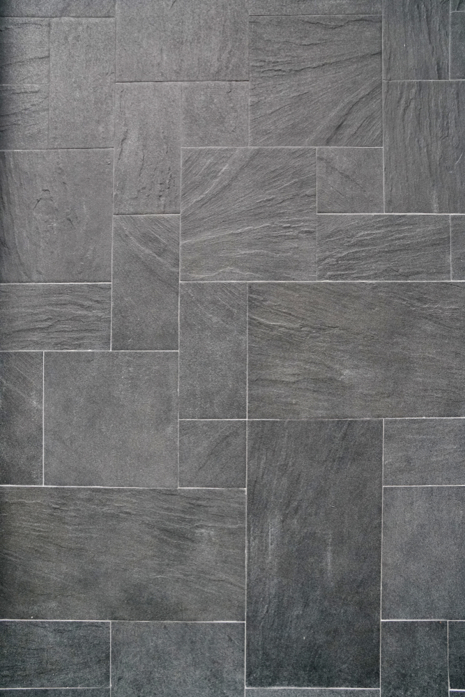 Aménager une pièce avec un sol en ardoise : nos conseils