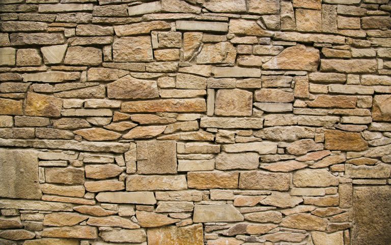 Comment créer un mur en pierre naturelle